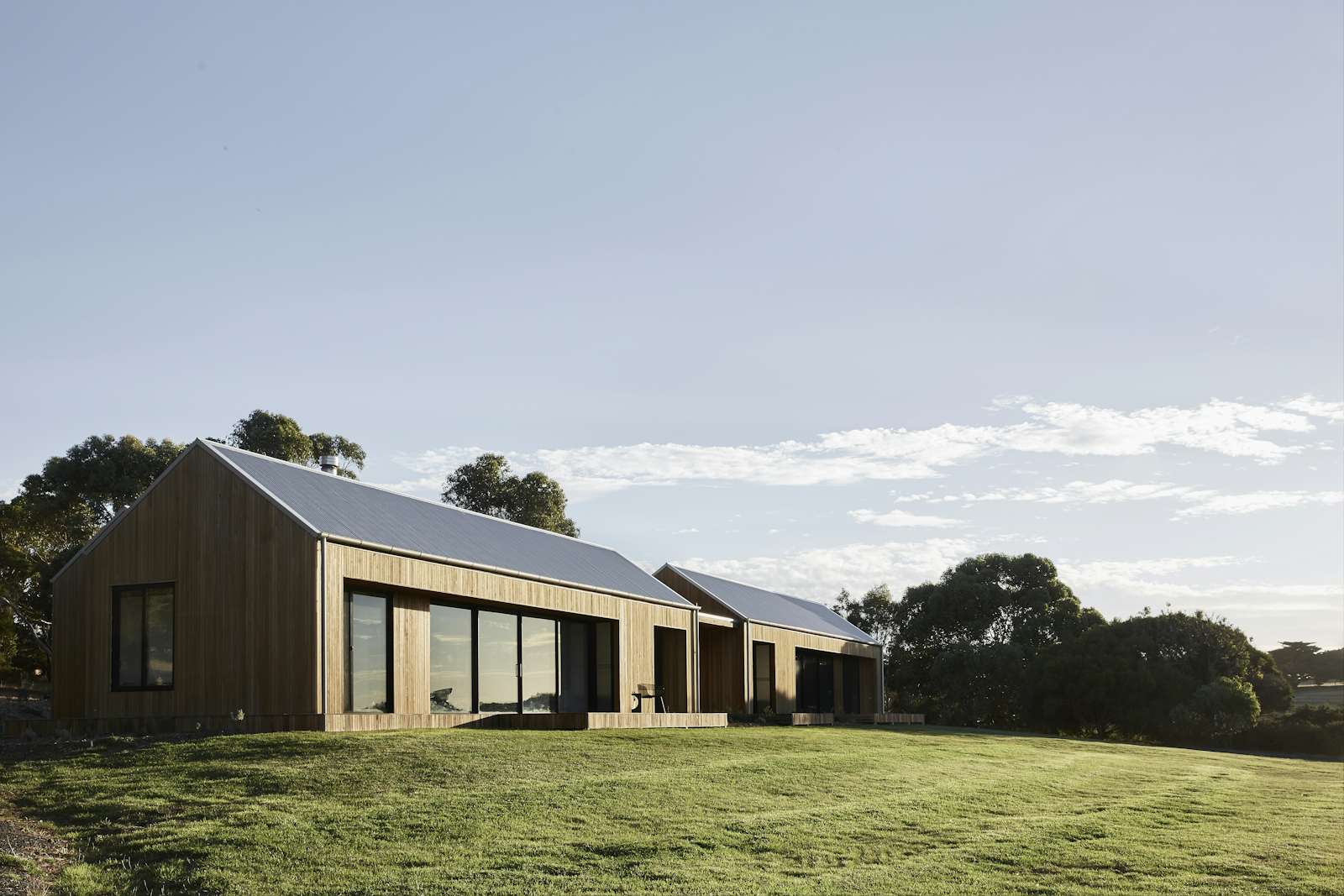 Two Timber-Clad Pavilions Make Up This Australian Family Retreat - Dwell