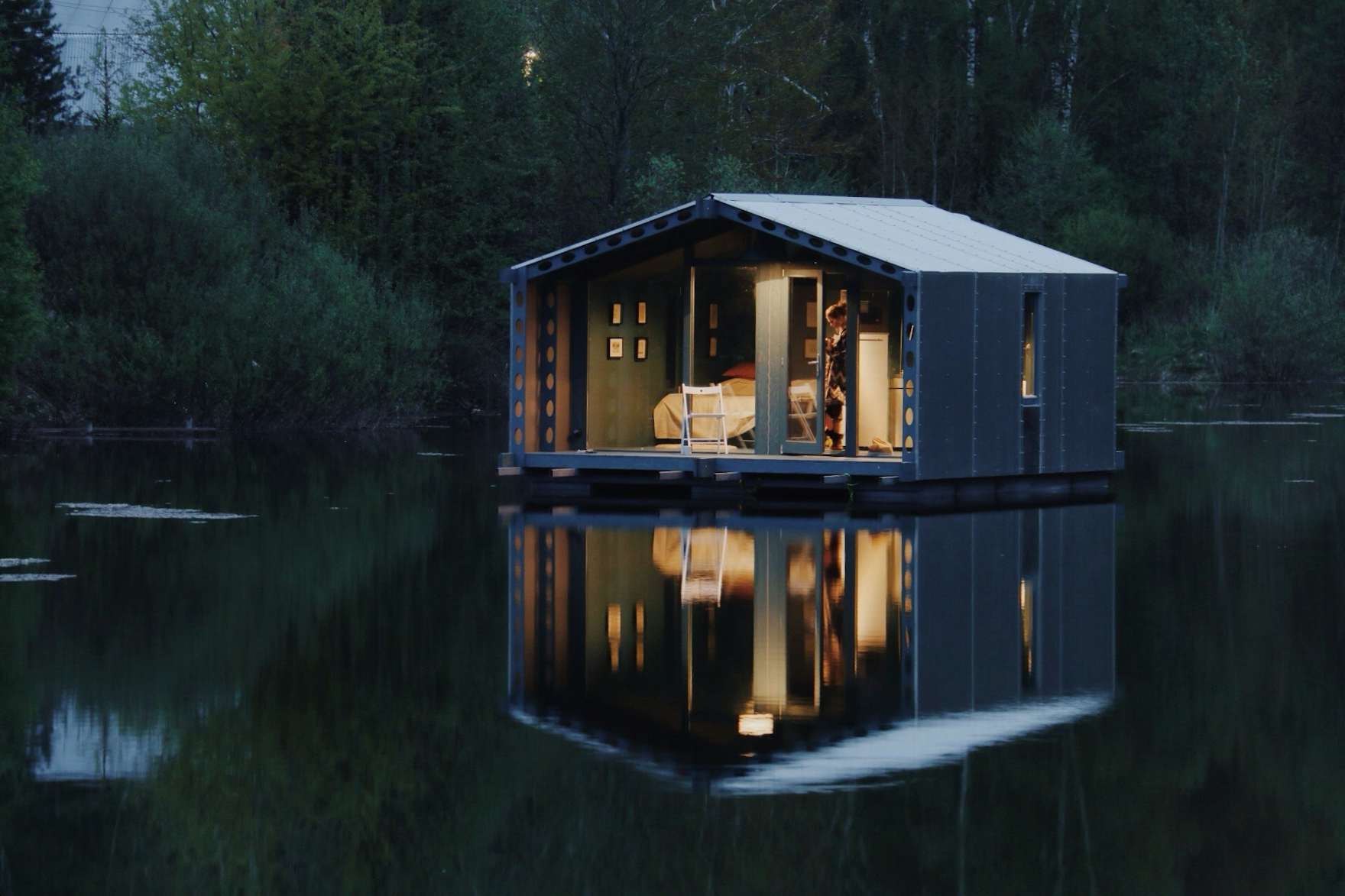 Photo 4 of 22 in DublDom Prefab Homes Can Be Built in One Day - Dwell