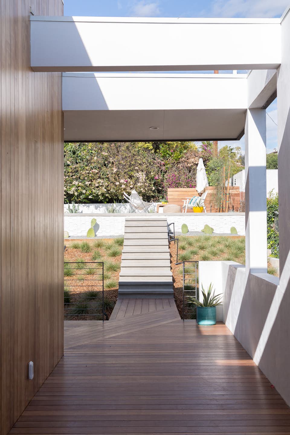 A Tiered Home in Los Angeles Hugs a Steep Slope - Dwell