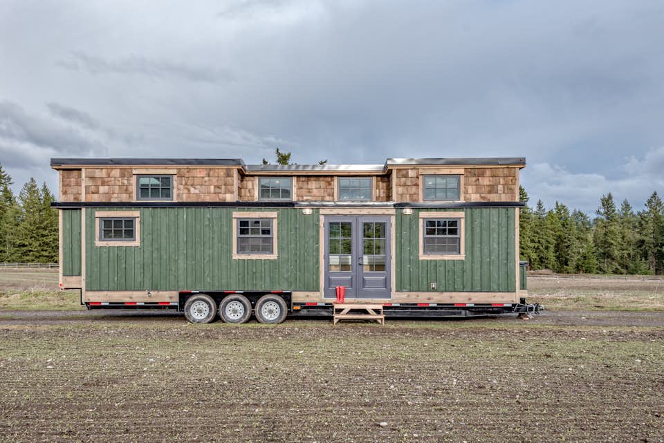 This Canadian Tiny Home Beams a Rustic, West Coast Vibe - Dwell