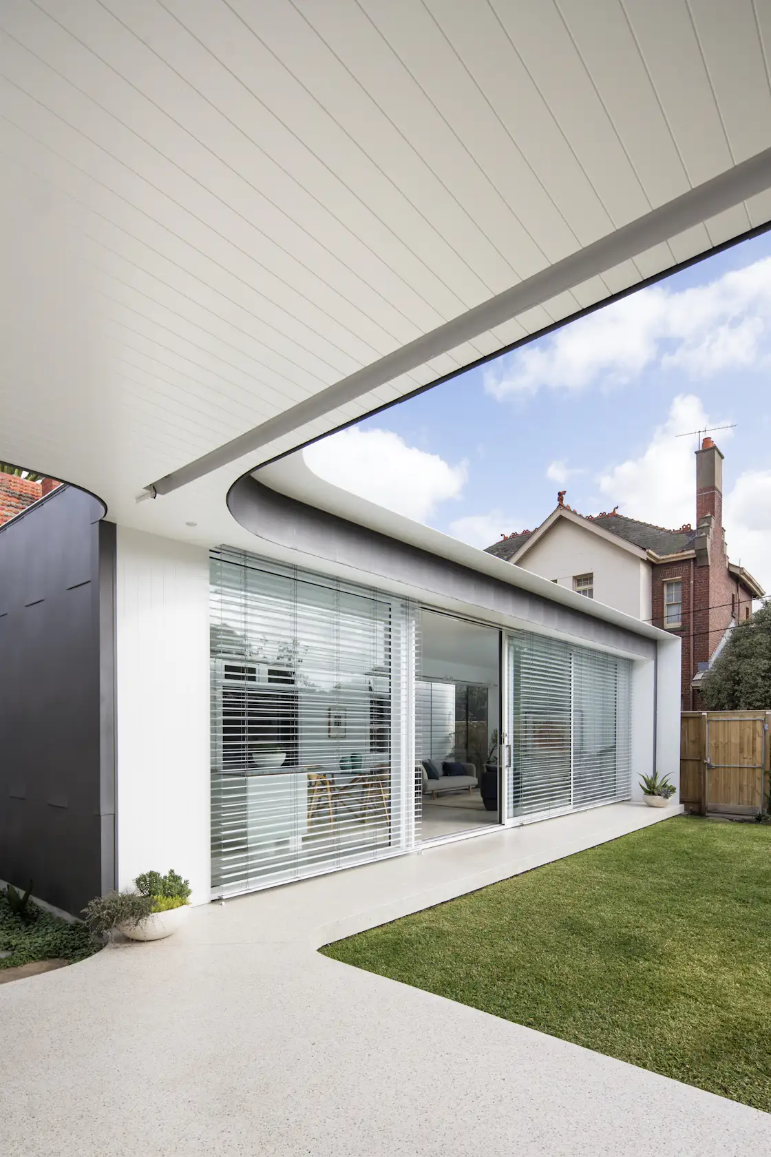 Outside In House by MODO Architecture - Dwell