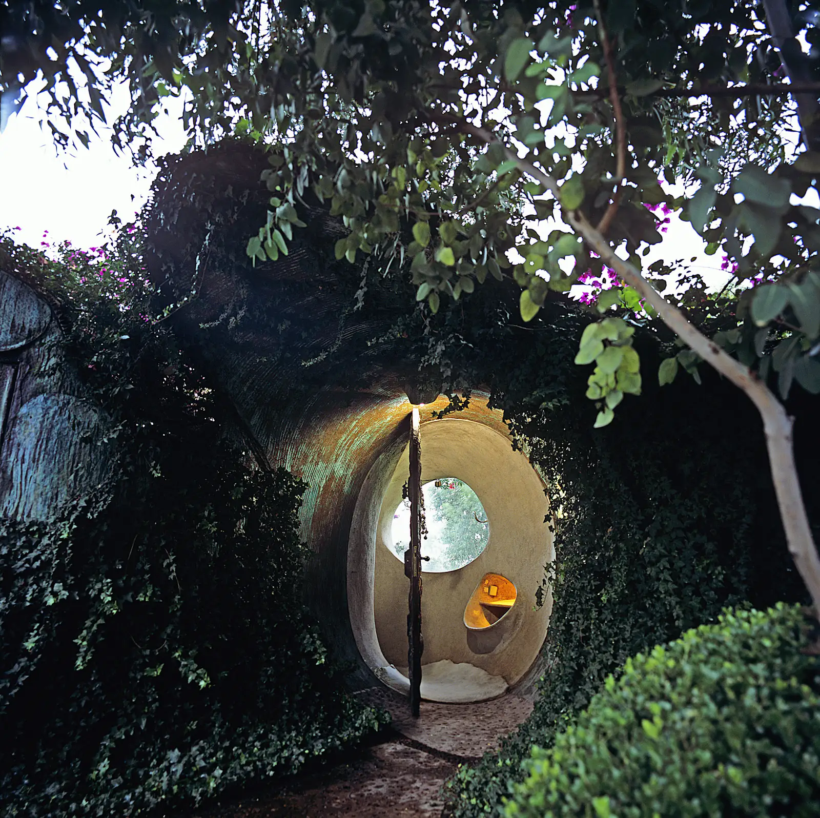 This Lush, Underground Home Is a Hideaway Fit for a Hobbit - Dwell