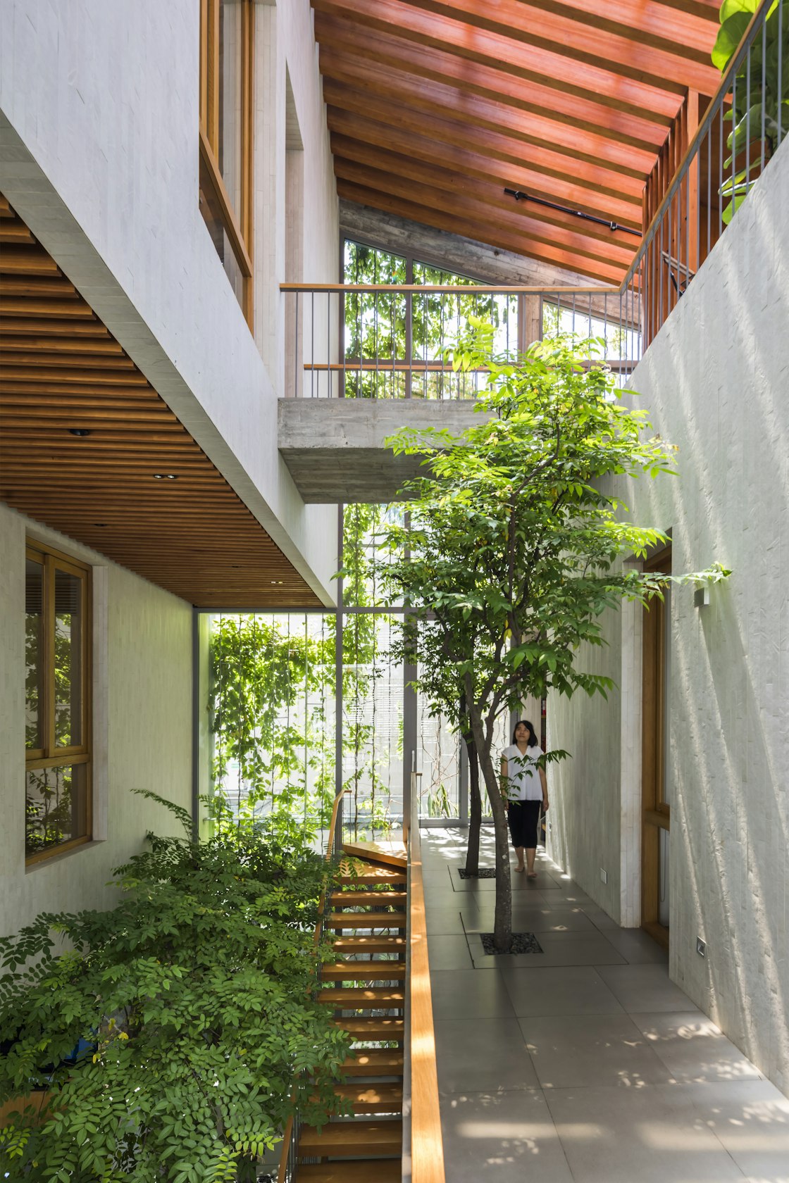 Photo 8 of 17 in Life in This Verdant Home in Vietnam Is a Walk in the ...