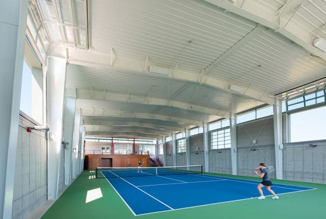 Photo 7 of 18 in Covered Tennis Court complex by Austin+Mergold - Dwell