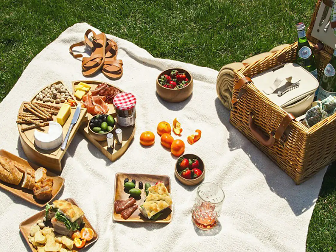 A Folding “Adventure Wagon”—and 12 Other Ways to Picnic Like a Wes ...