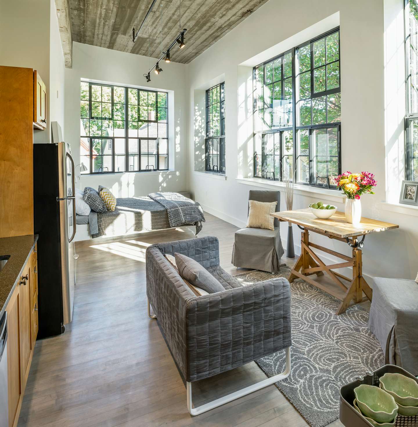 Photo 2 of 8 in 8 Examples That Show How Loft Living Goes Beyond Just ...