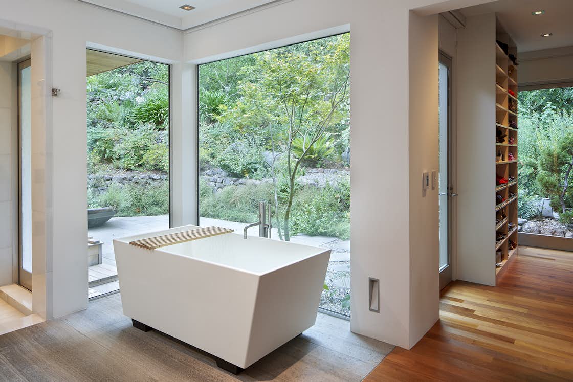 Photo 14 of 17 in The TORO House by Mark English - Dwell