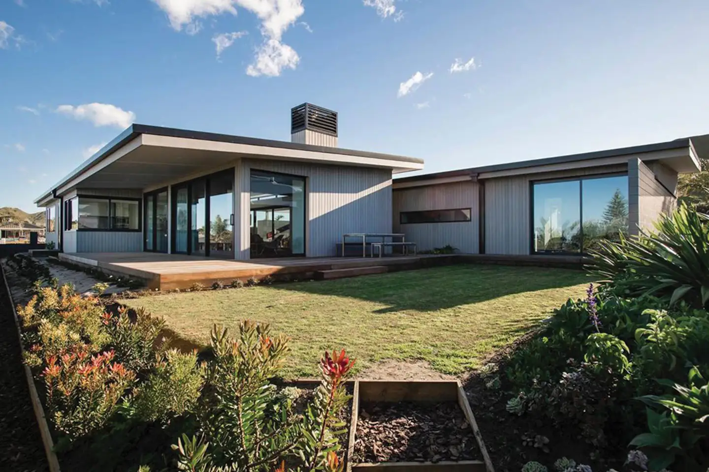Silver House Modern Home by Kingsbeer Architecture on Dwell