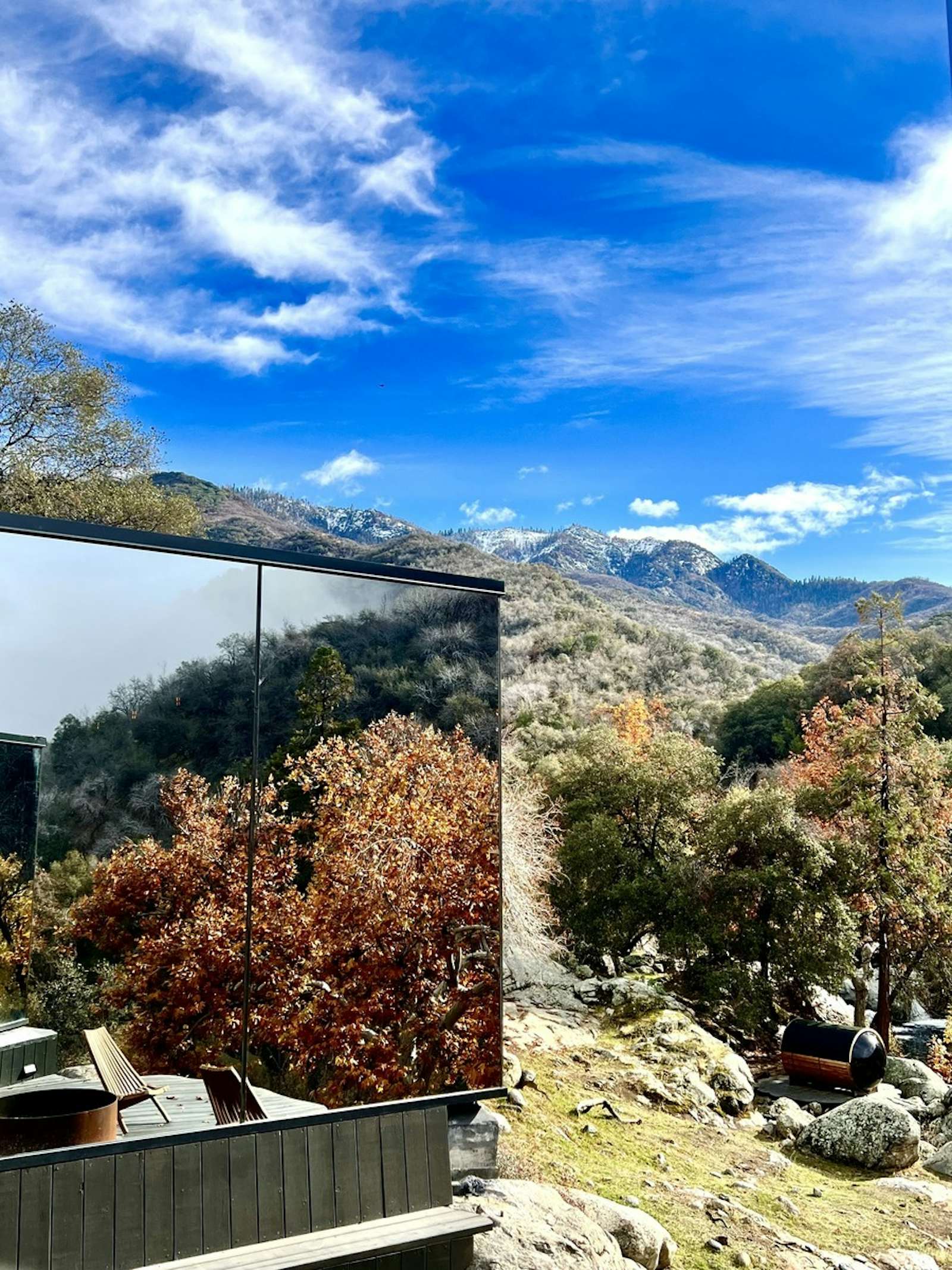 Photo 8 of 13 in Luxury off-grid mirror cabins by ÖÖD near Sequoia ...