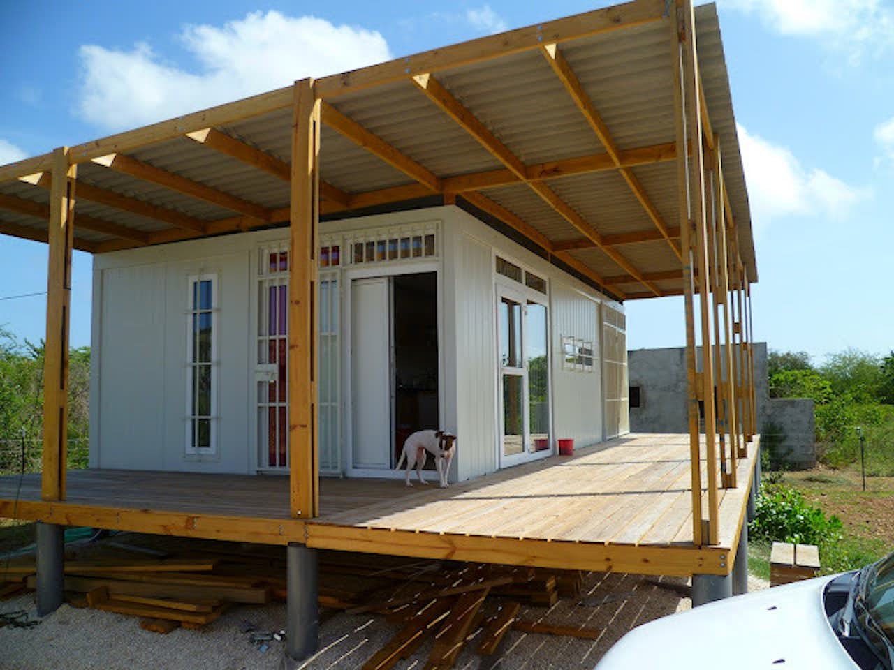 Photo 4 of 12 in 10 Beautiful Island-Style Shipping Container Homes - Dwell
