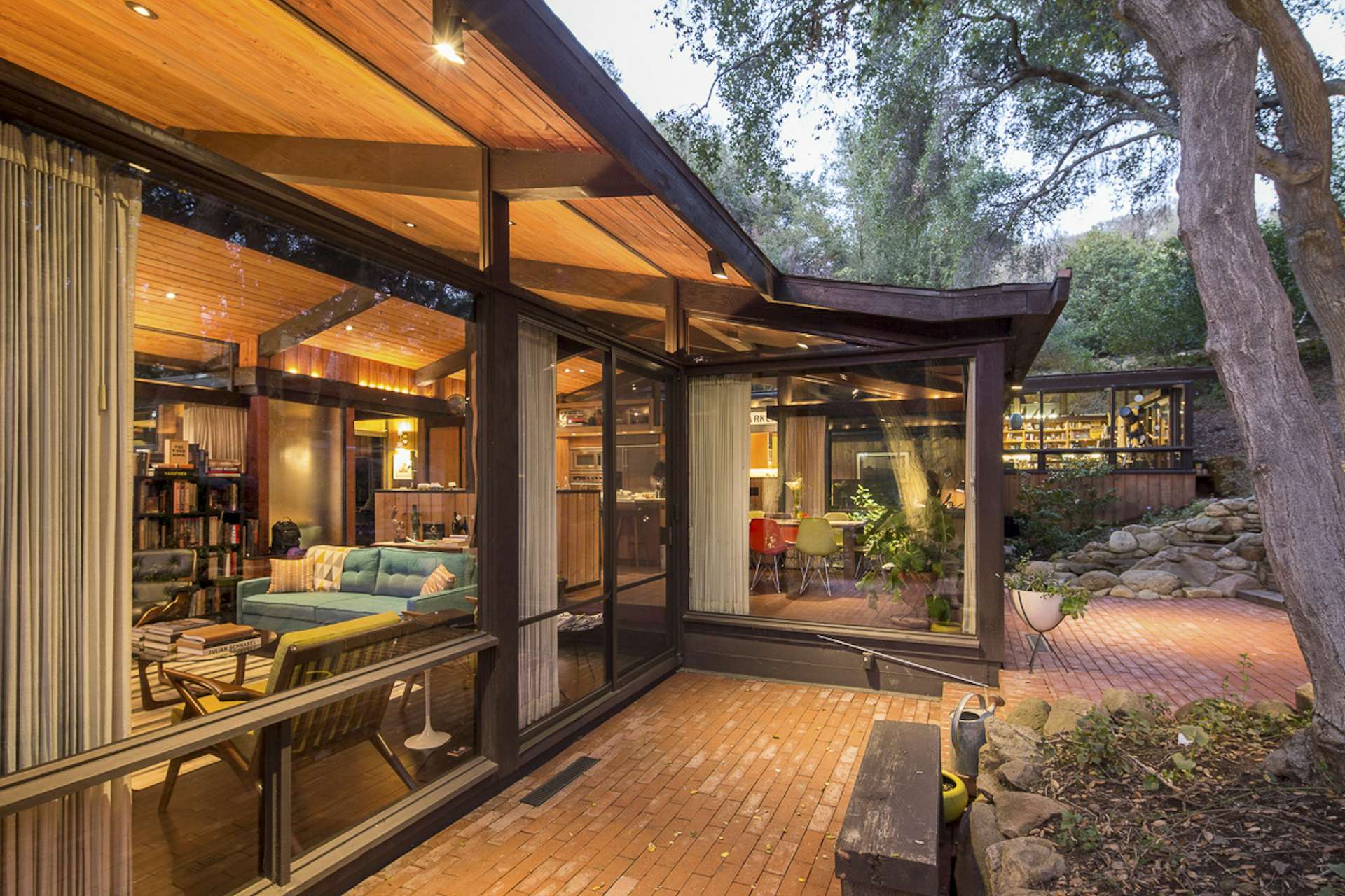 Douglas Rucker, Architect :: Mid-Century Malibu (48 Photos) - Dwell