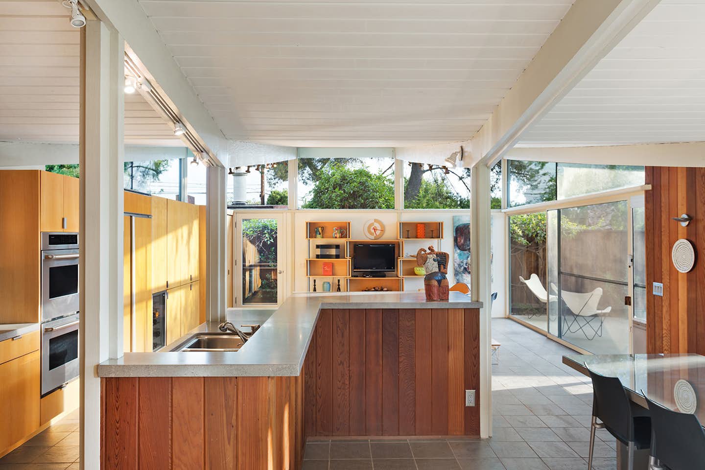 Schott House by A. Quincy Jones and Whitney R. Smith - Dwell