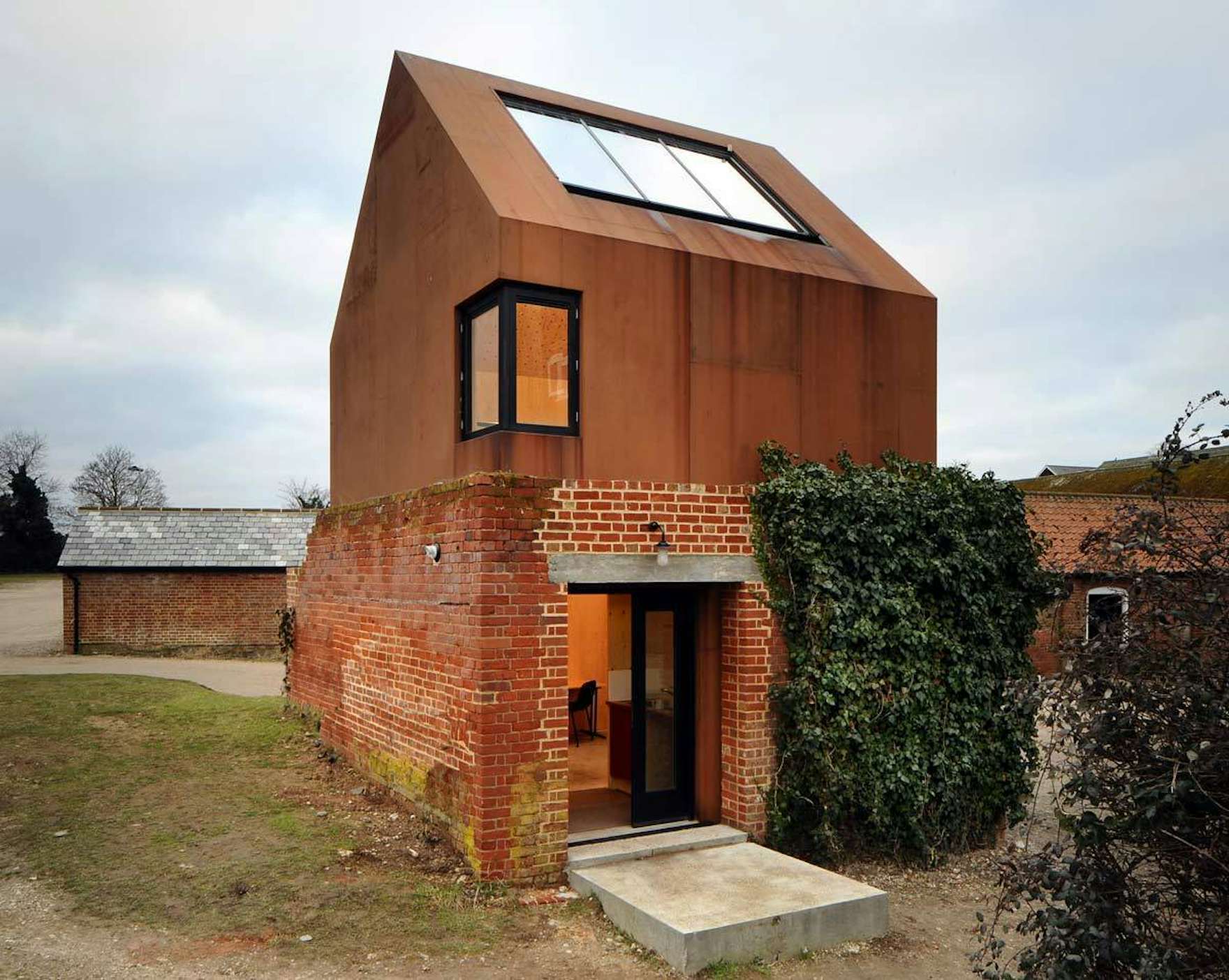 Rising From the Ruins: Homes Built on Architectural Remains - Dwell