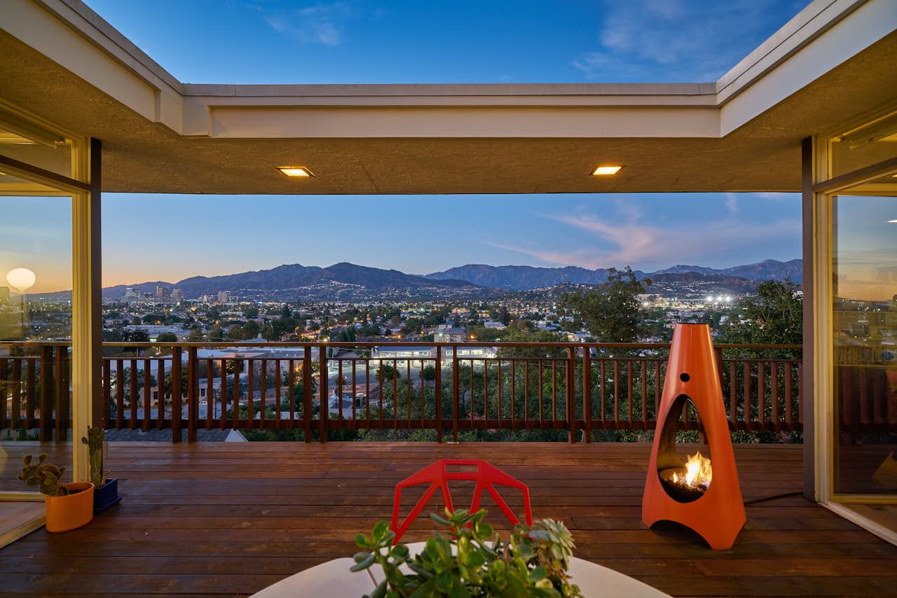 Photo 3 of 14 in A Midcentury-Modern Home in L.A. Designed by Richard ...