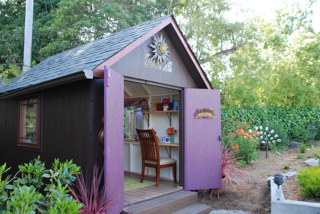 Photo 16 of 28 in 27 Modern She Shed Designs to Inspire Your Backyard ...
