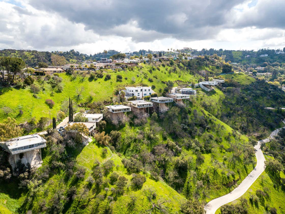 An Epic Cantilevered Neutra House Hits the Market For $1.55M - Dwell