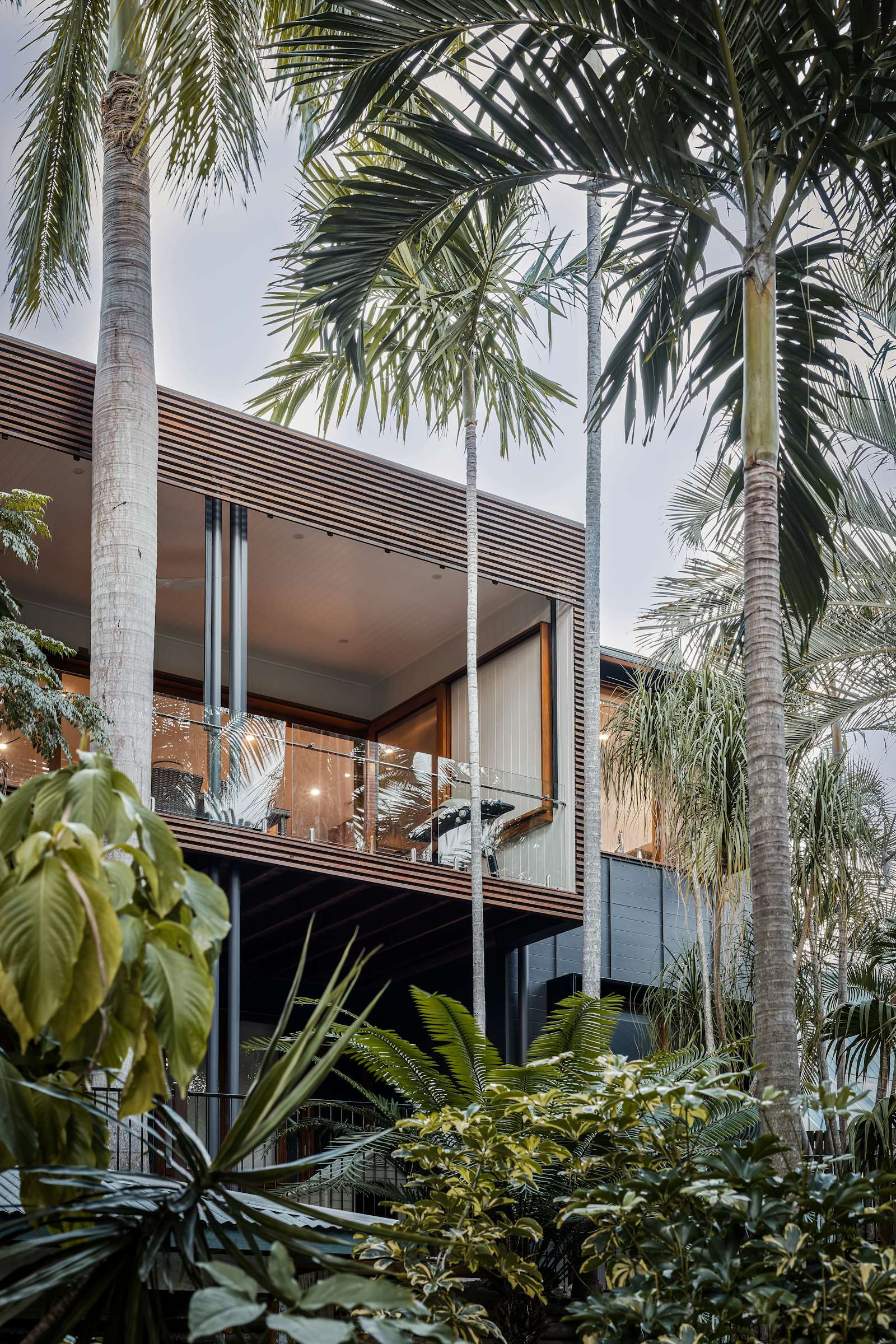 Photo 2 of 15 in A Tropical Renovation Lifts an Australian Home Into ...