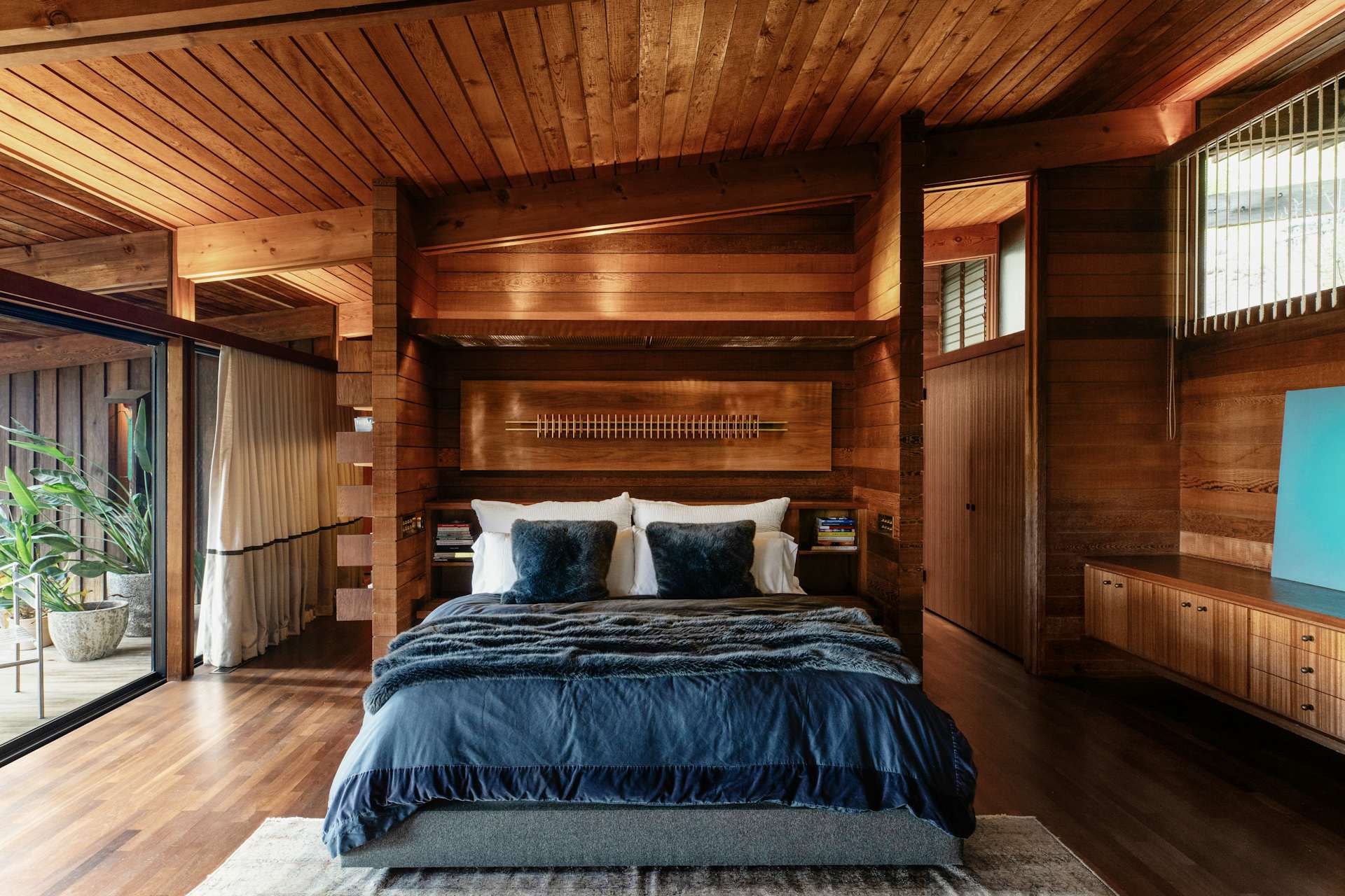 Photo 16 of 19 in This Midcentury Home Was Designed by a Lloyd Wright ...