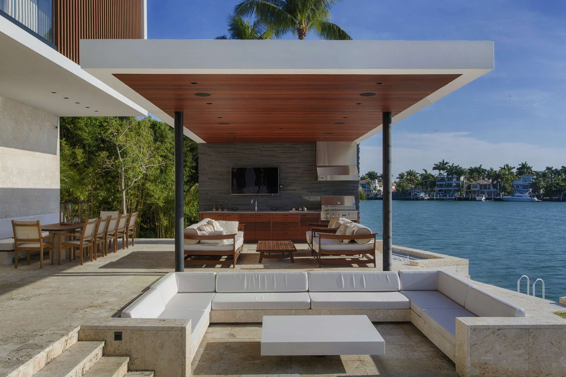 Photo 19 of 20 in The Conversation Pit Makes a Big Comeback in These ...