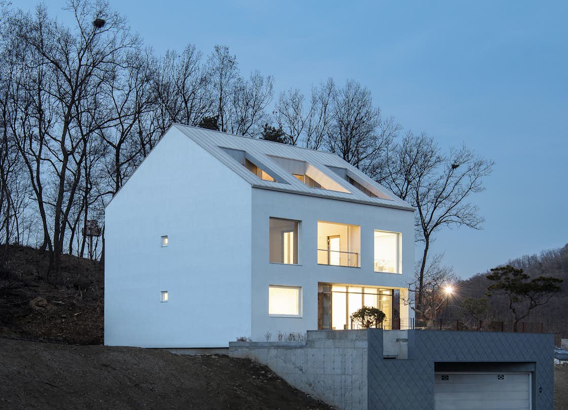 A House (18 Photos) - Dwell