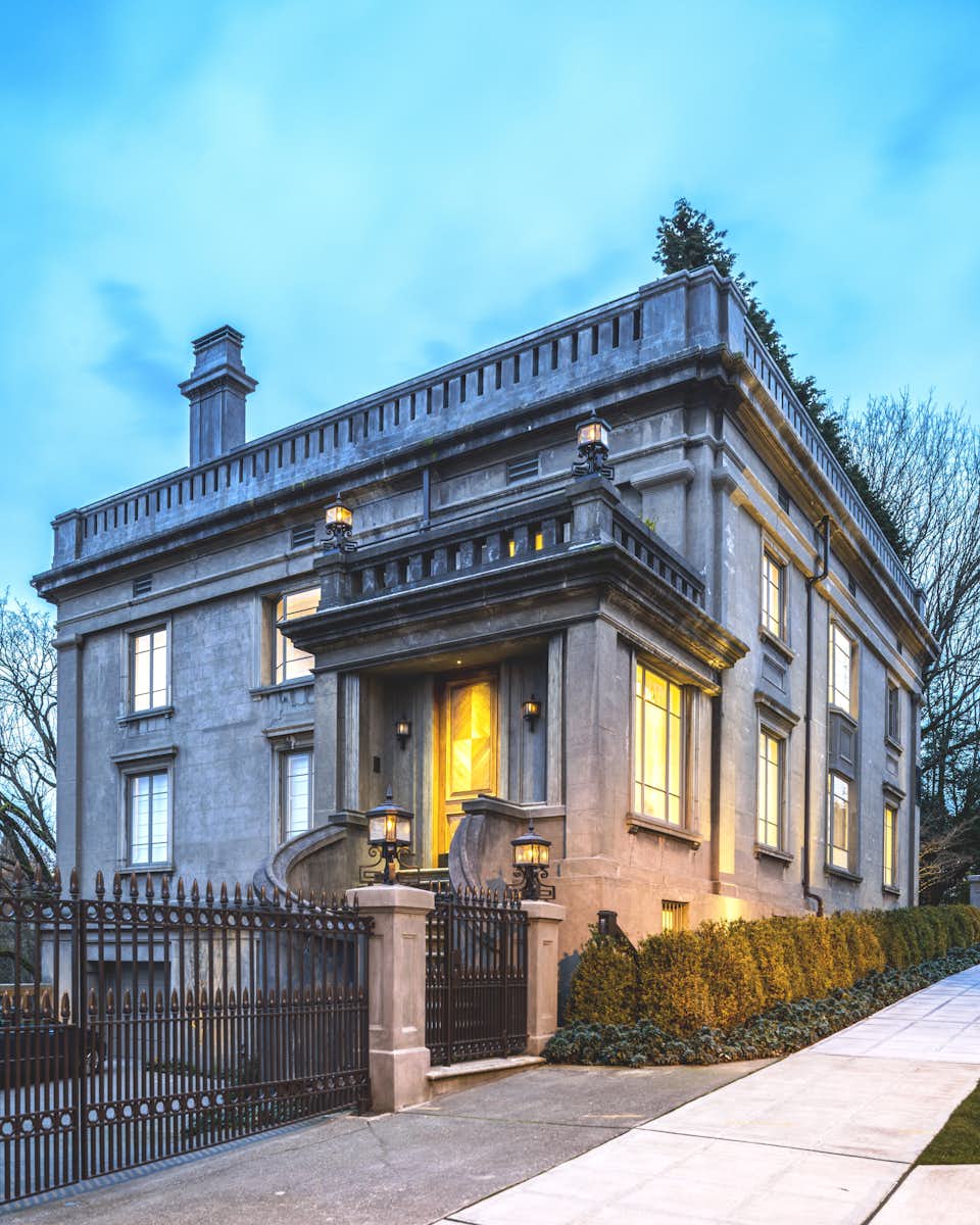 Duchess Mansion (14 Photos) - Dwell