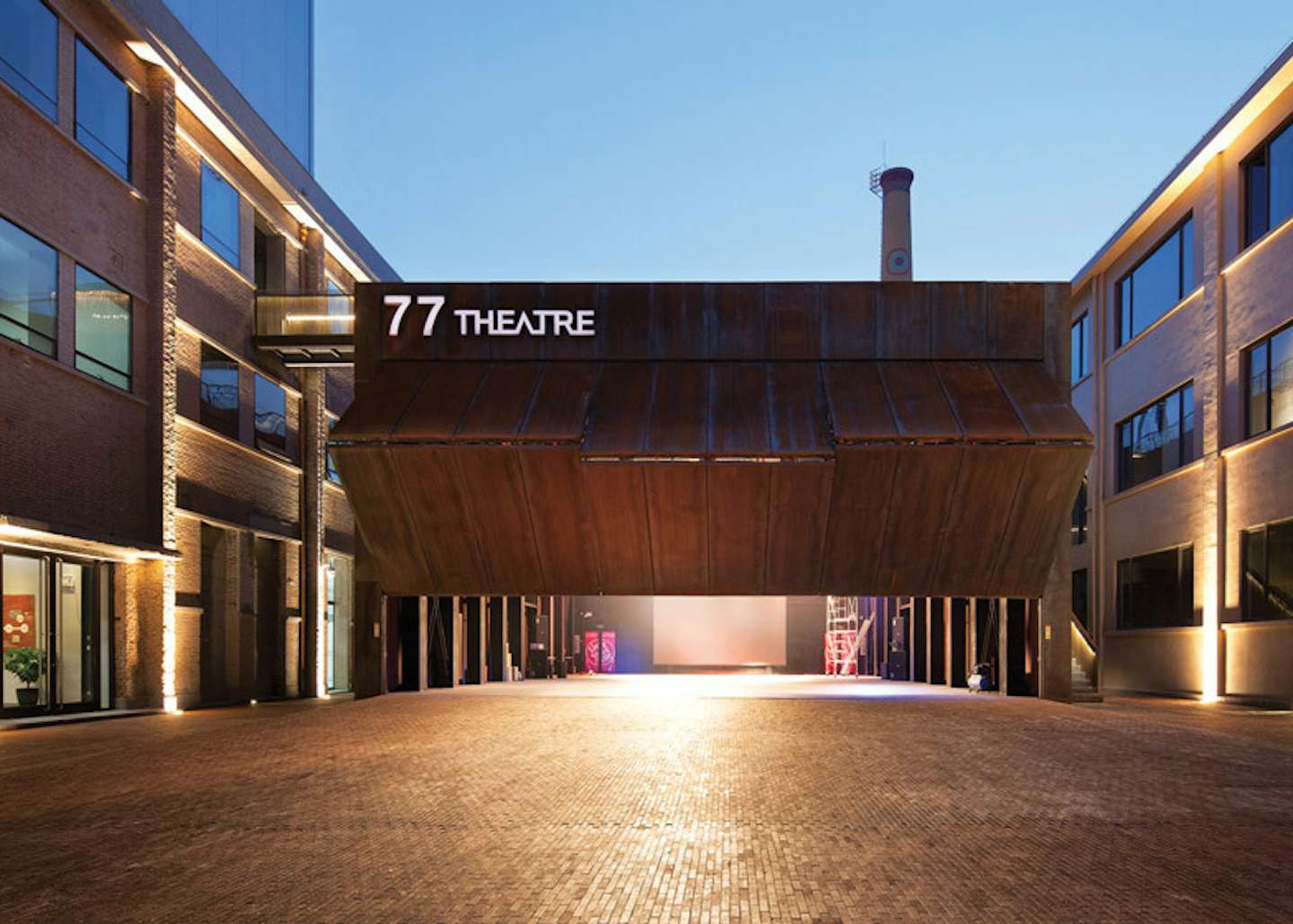 Photo 7 of 24 in Shape-Shifting Architecture: 10 Buildings That Move or ...