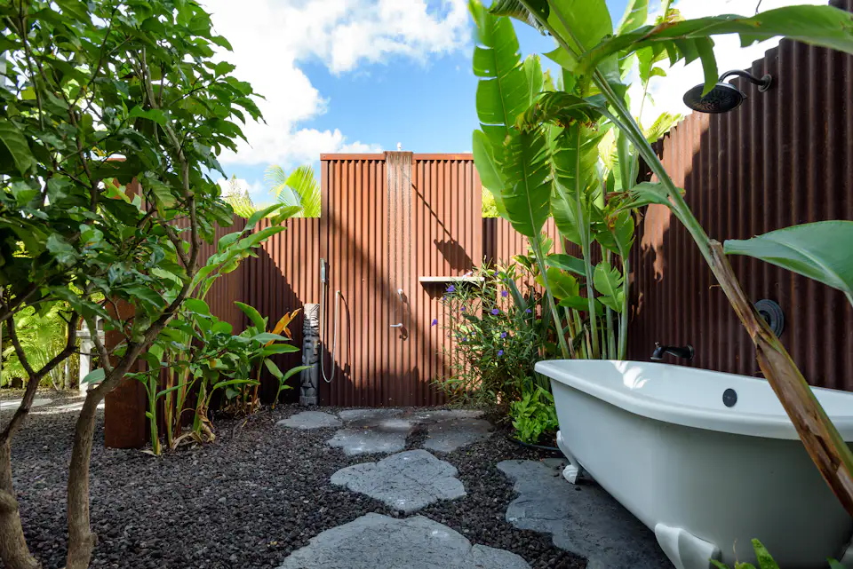 A Renovated Hawaiian Beach House From the 1950s Asks $1.79M - Dwell