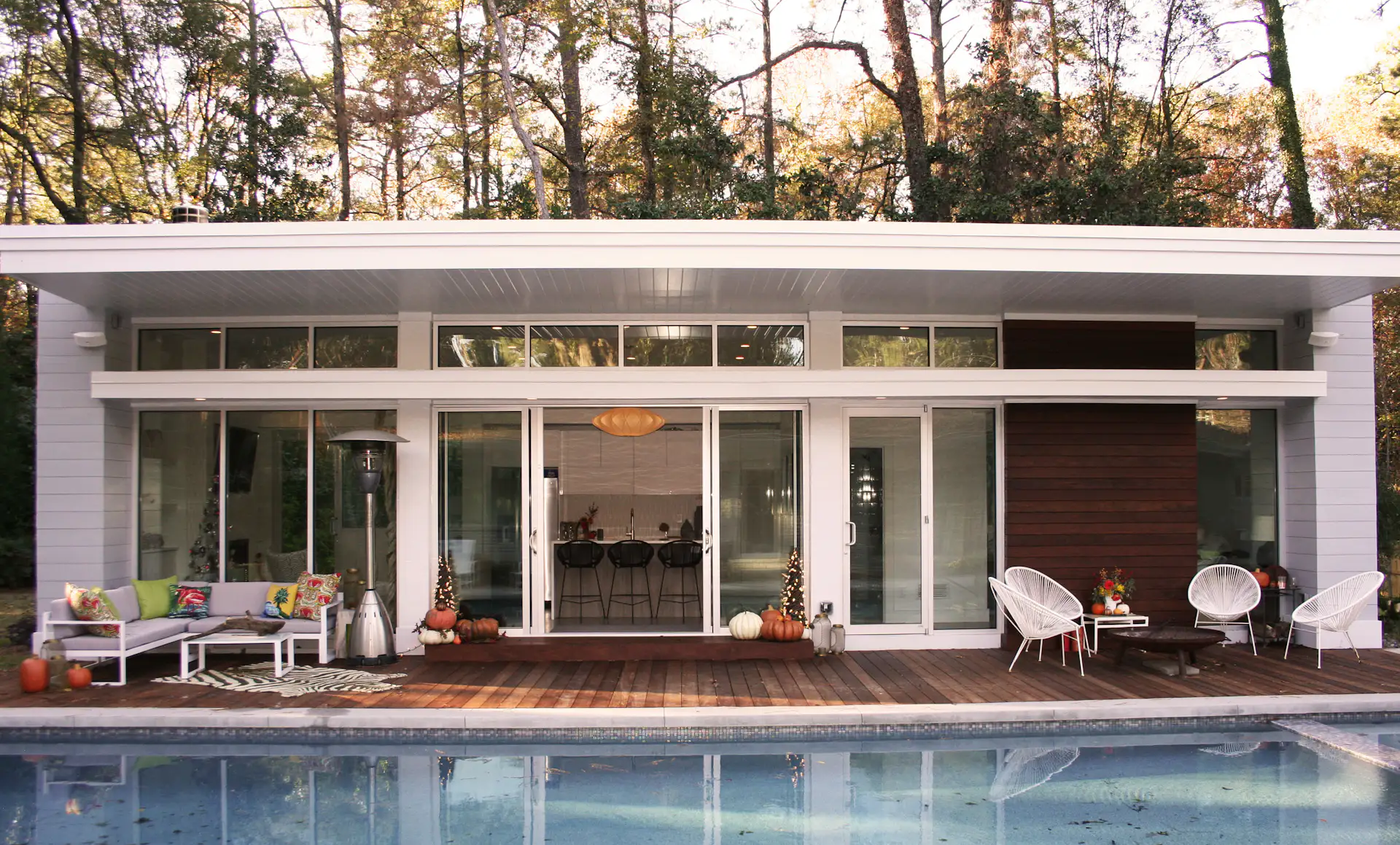 Buckhead Modern Pool House (7 Photos) - Dwell