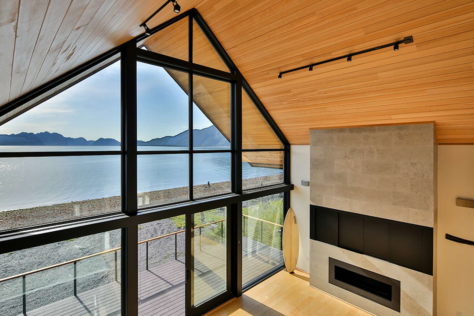 Alaska Surf Shack (14 Photos) - Dwell