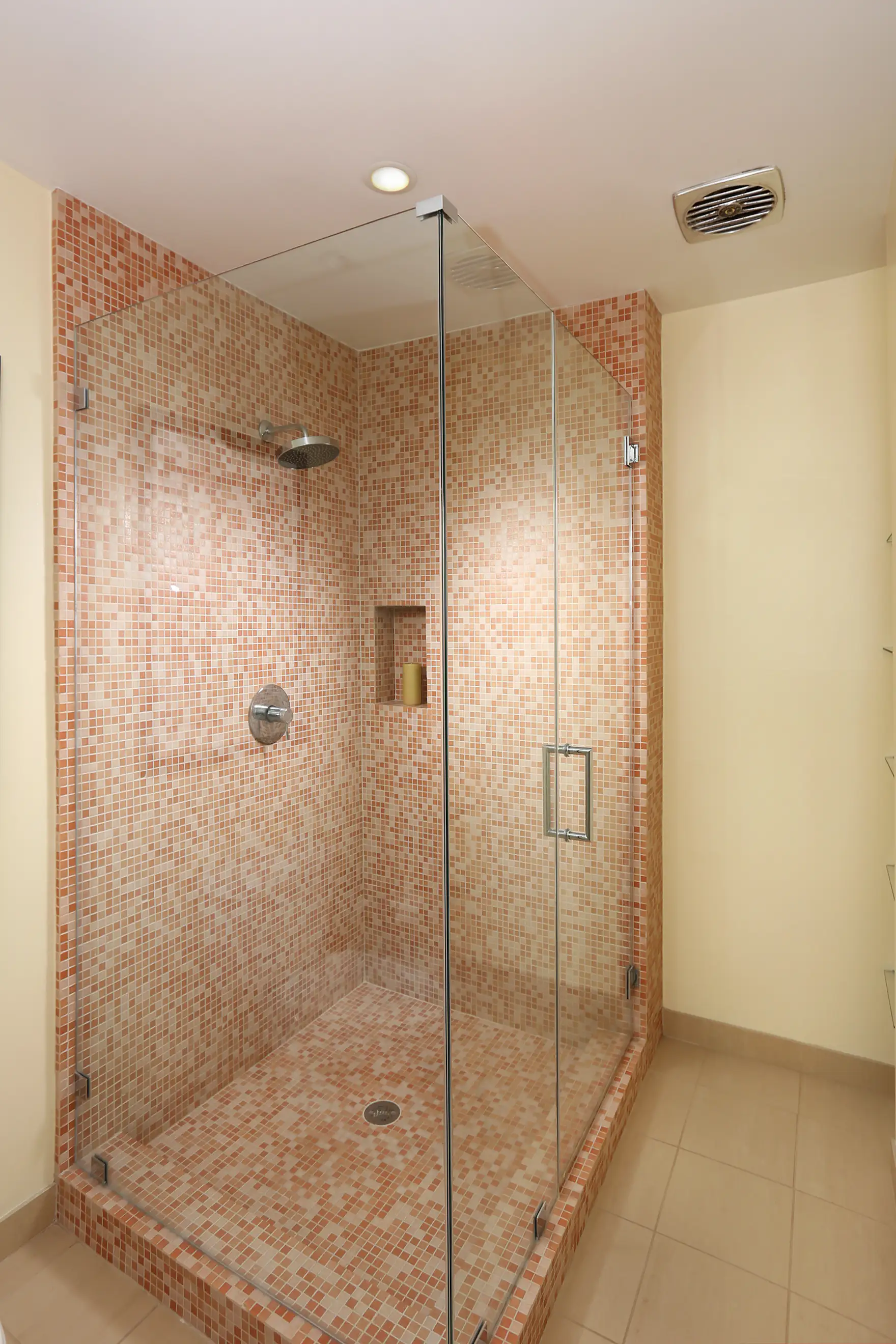 Photo 16 of 26 in The Bredda Family Modern by Cherryl Weaver - Dwell