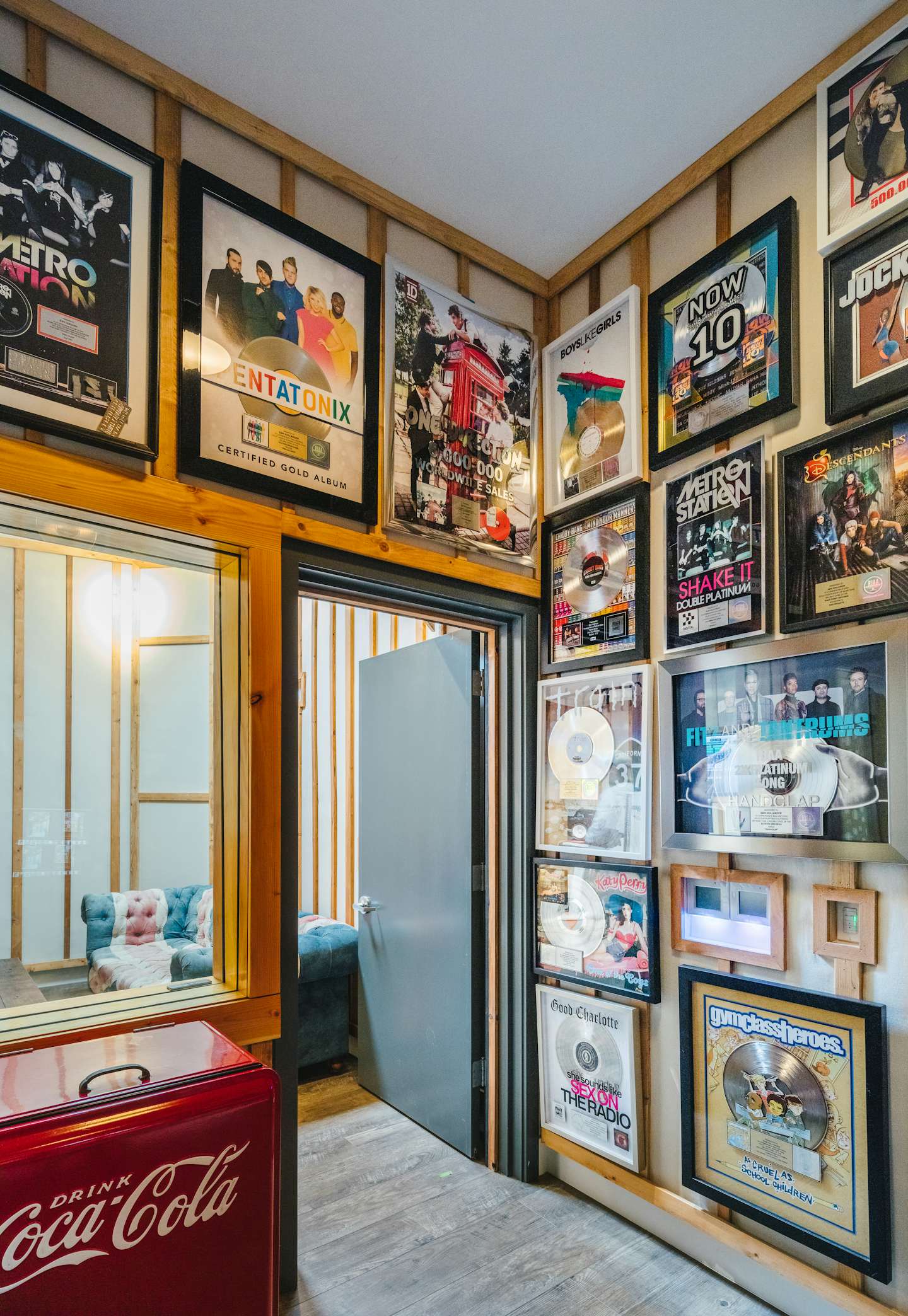 Photo 13 of 13 in A Dingy L.A. Dive Becomes a Hip Bar, Hotel, and Music ...