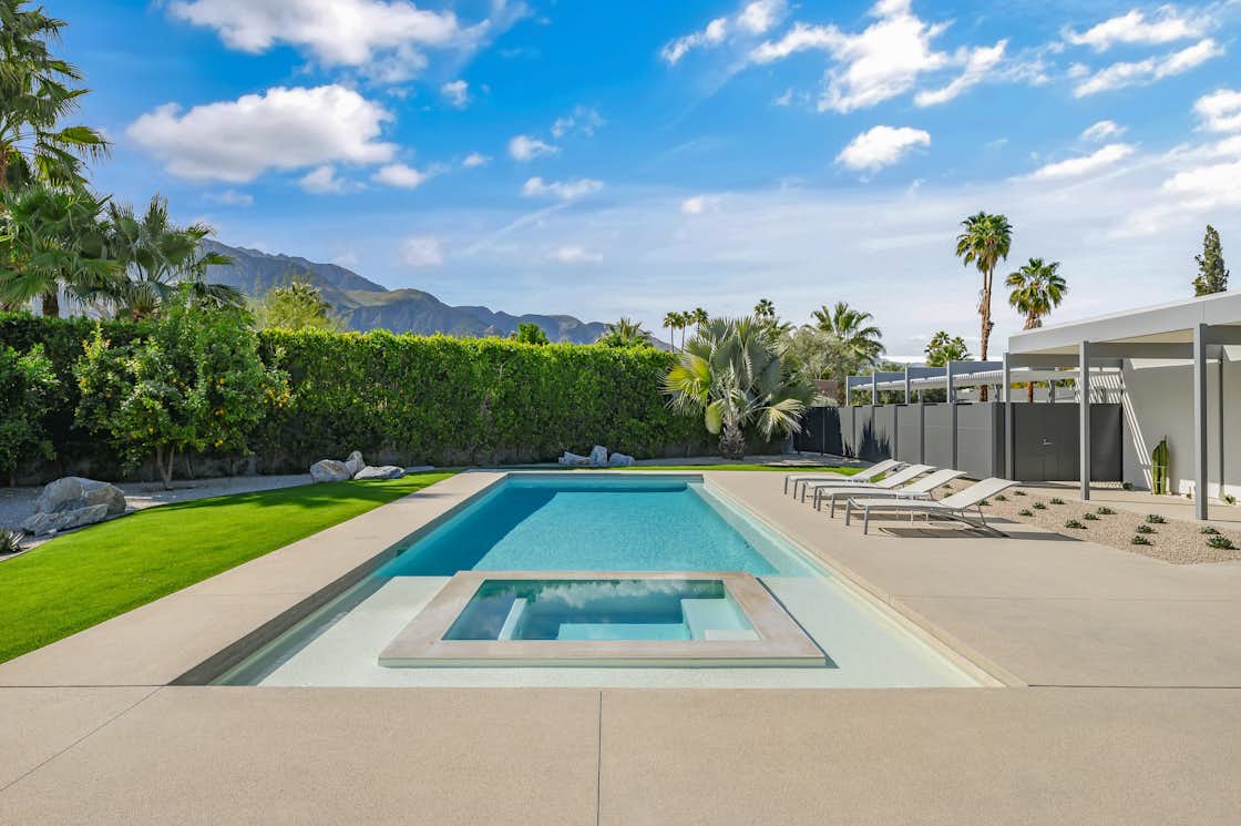 Photo 3 of 13 in The Last Home Designed by Donald Wexler Hits the ...