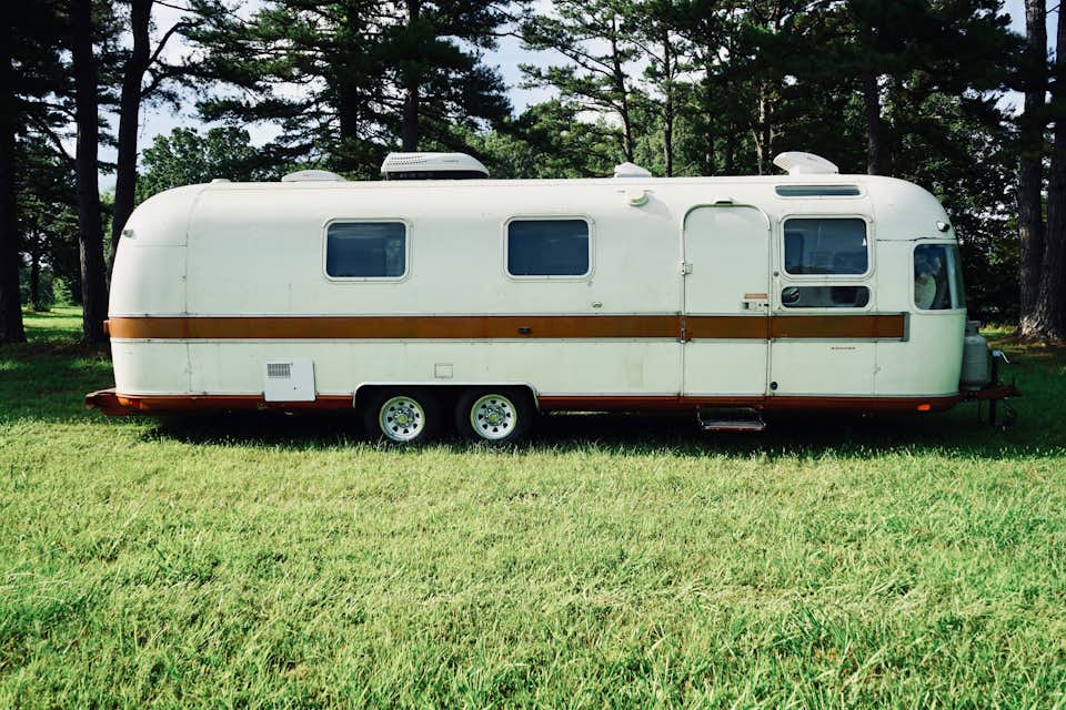 7 Airstream Renovation Companies That’ll Take Your Vintage Cruiser to ...