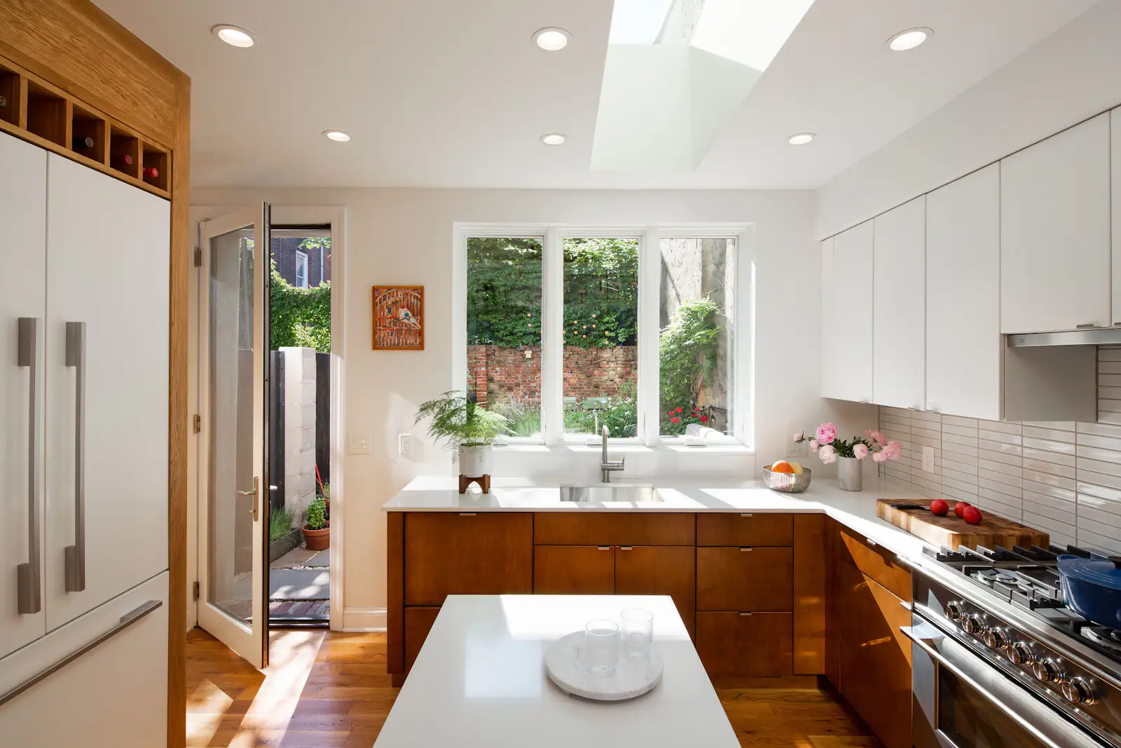 14 Row Houses and Brownstones “Before & After” Their Much-Needed ...