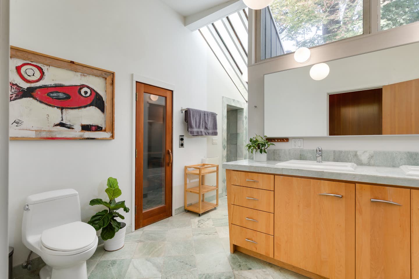 Photo 14 of 17 in A Portland Midcentury by Frank Shell Offers Laid-Back ...