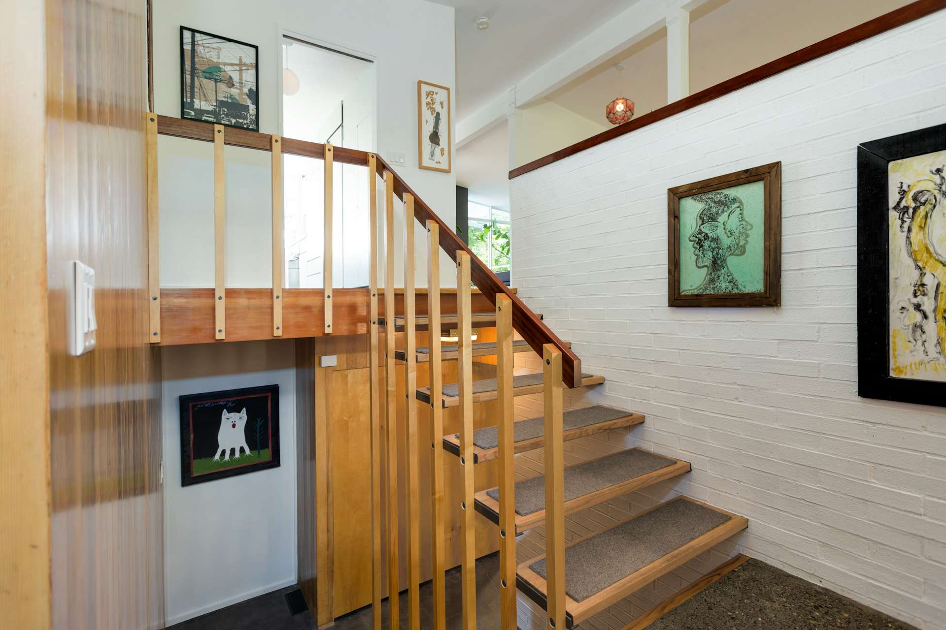 Photo 3 of 17 in A Portland Midcentury by Frank Shell Offers Laid-Back ...