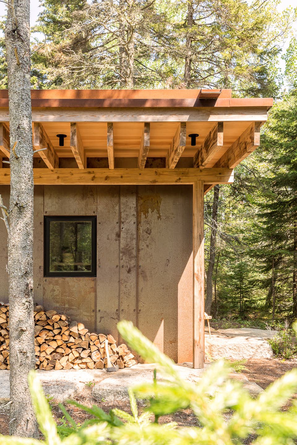 Photo 13 of 13 in A Tiny Cor-Ten Steel Cabin Is in Perfect Sync With ...