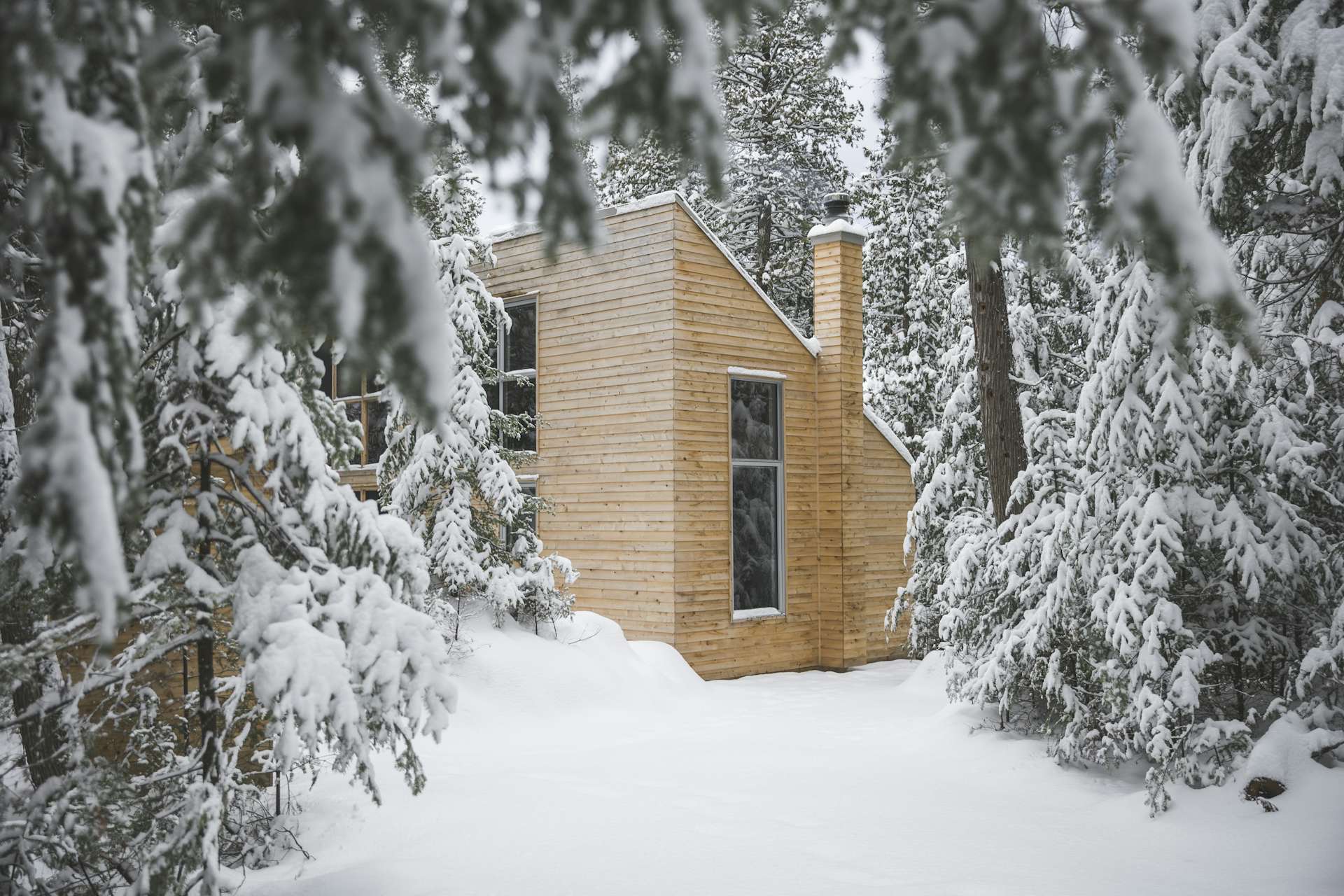 Photo 44 of 75 in 40 Cozy Winter Cabins We’d Love to Hole Up In - Dwell