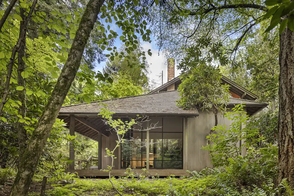 Photo 19 of 20 in A Dreamy Forest Home by a Renowned Pacific Northwest ...
