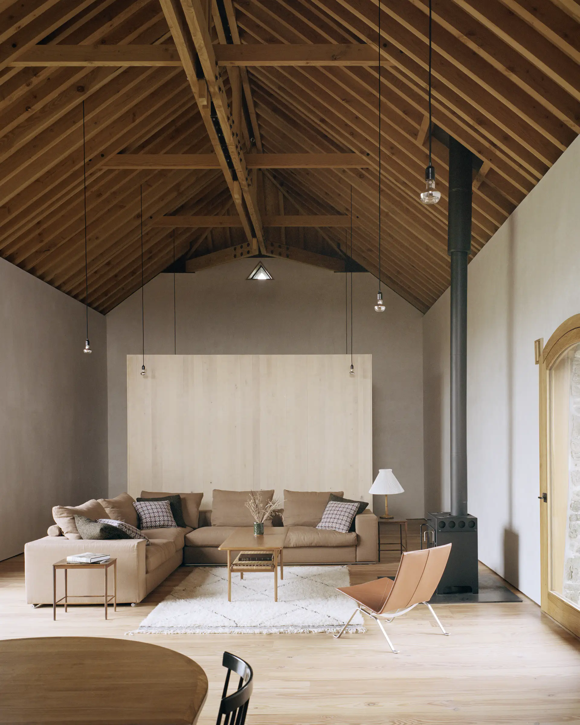 Photo 25 of 26 in 18 Brilliant Barn Conversions That Merge Past and ...