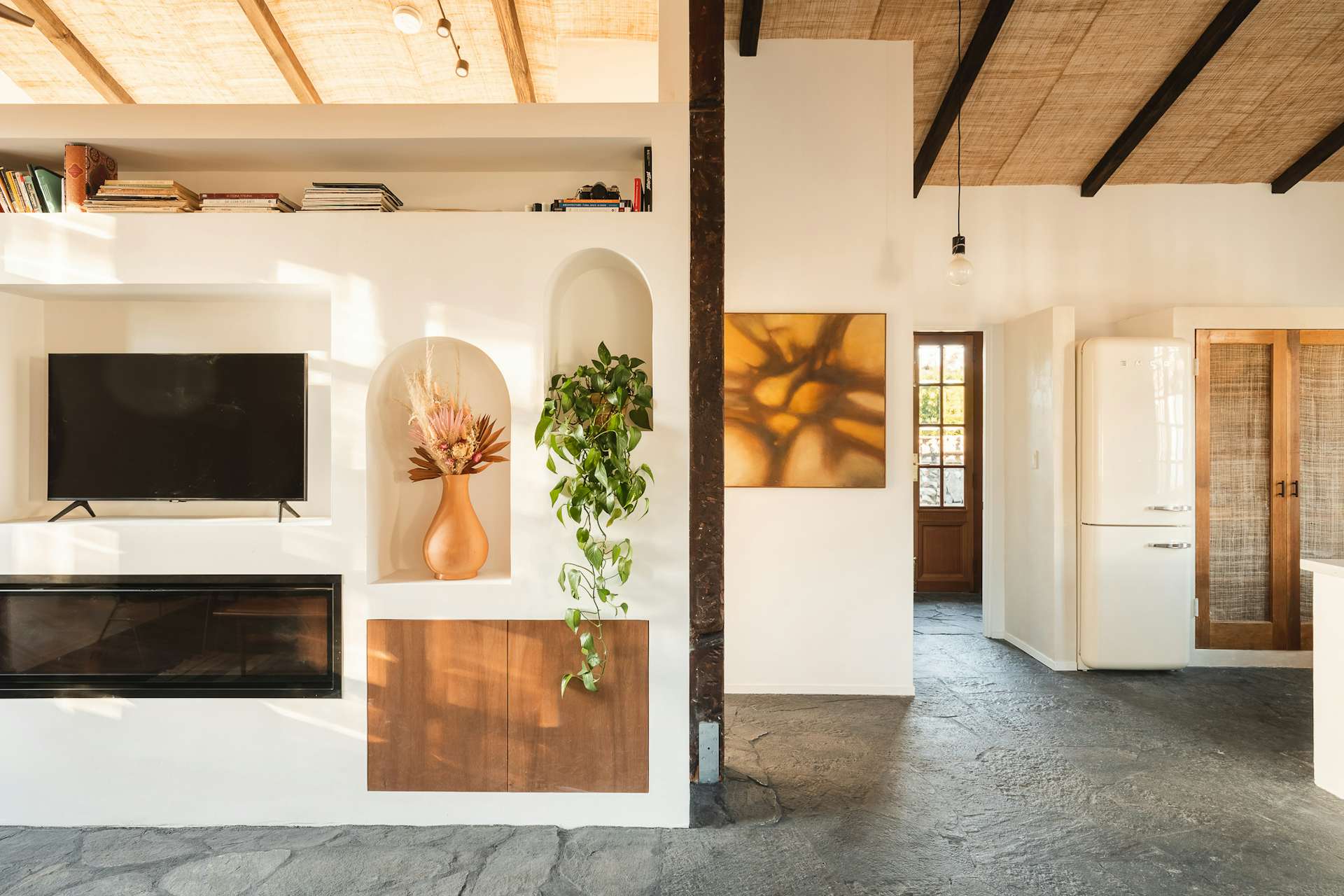 Photo 10 of 21 in Budget Breakdown: A Designer Polishes Up a Lackluster ...