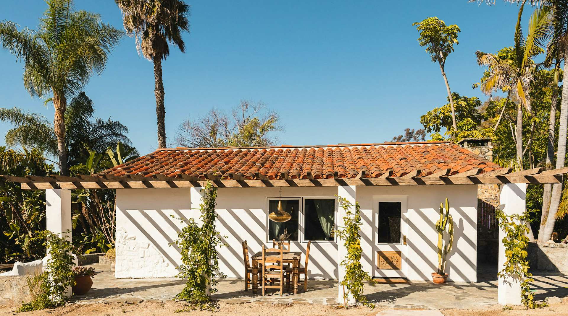 Photo 2 of 21 in Budget Breakdown: A Designer Polishes Up a Lackluster ...