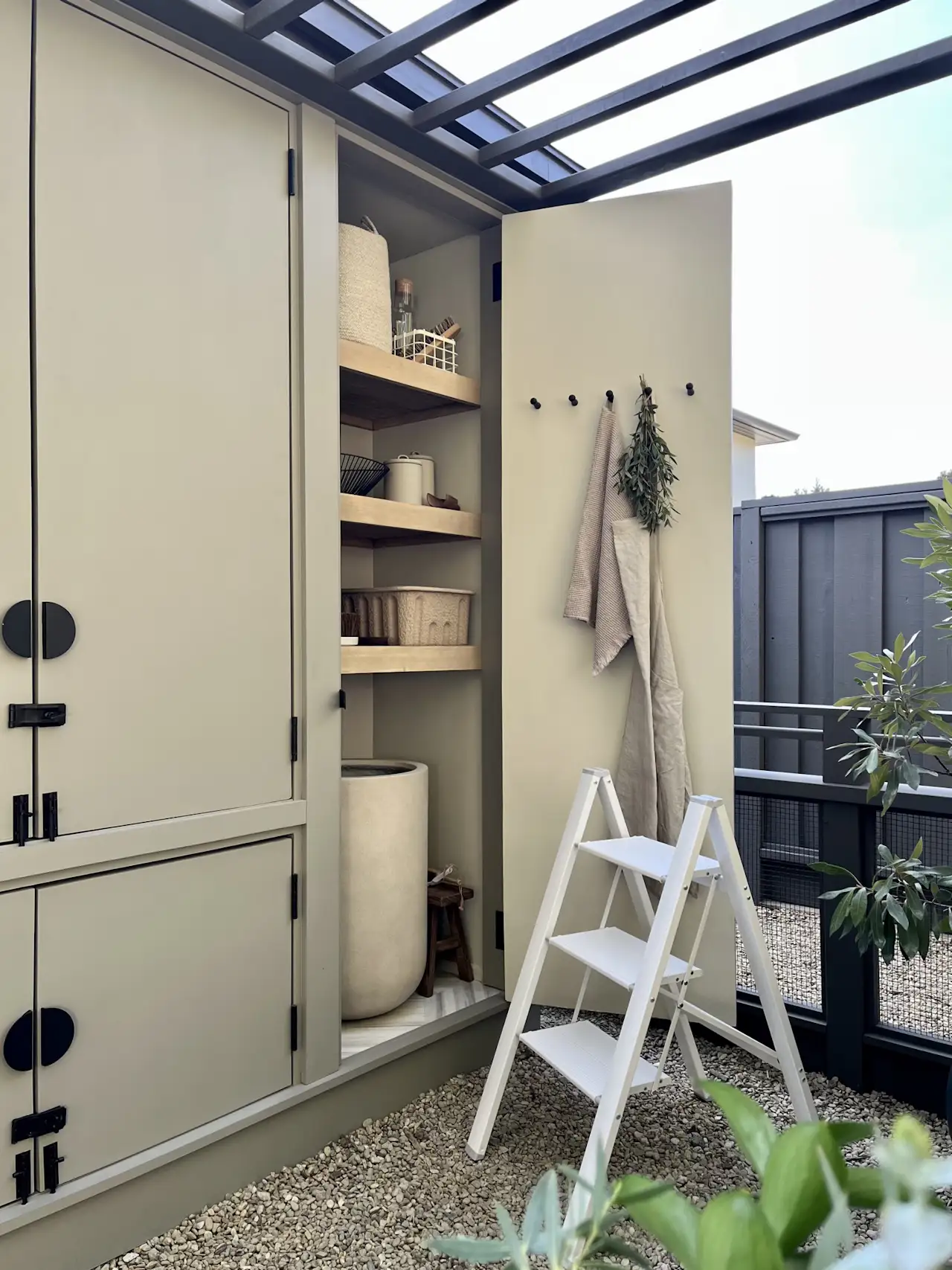 Photo 11 of 29 in 10 Modern Chicken Coops That Rule the Roost - Dwell