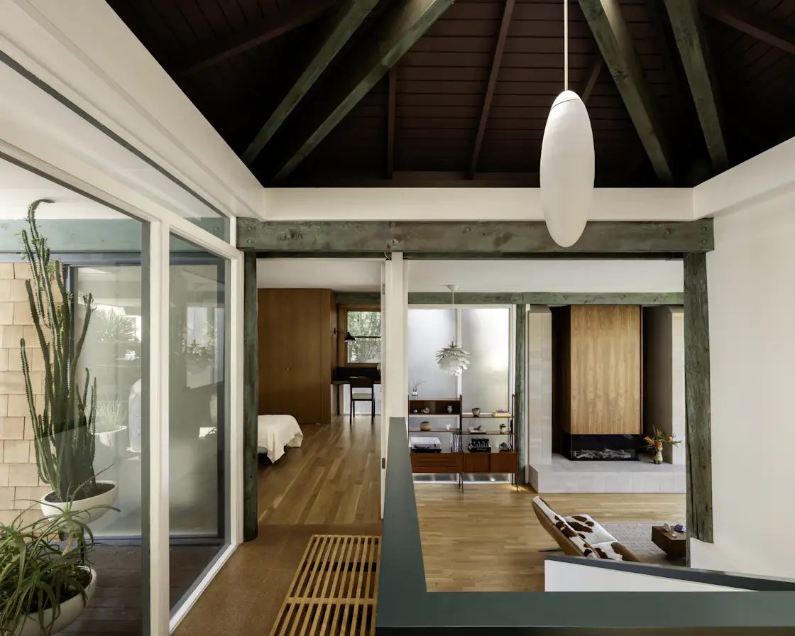 Before & After: They Brought Their Buff and Hensman Midcentury Back to ...