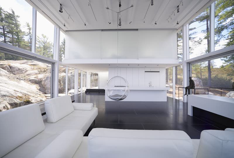 This Mesmerizing Glass House Is Also a Photographer's Lakeside Studio ...