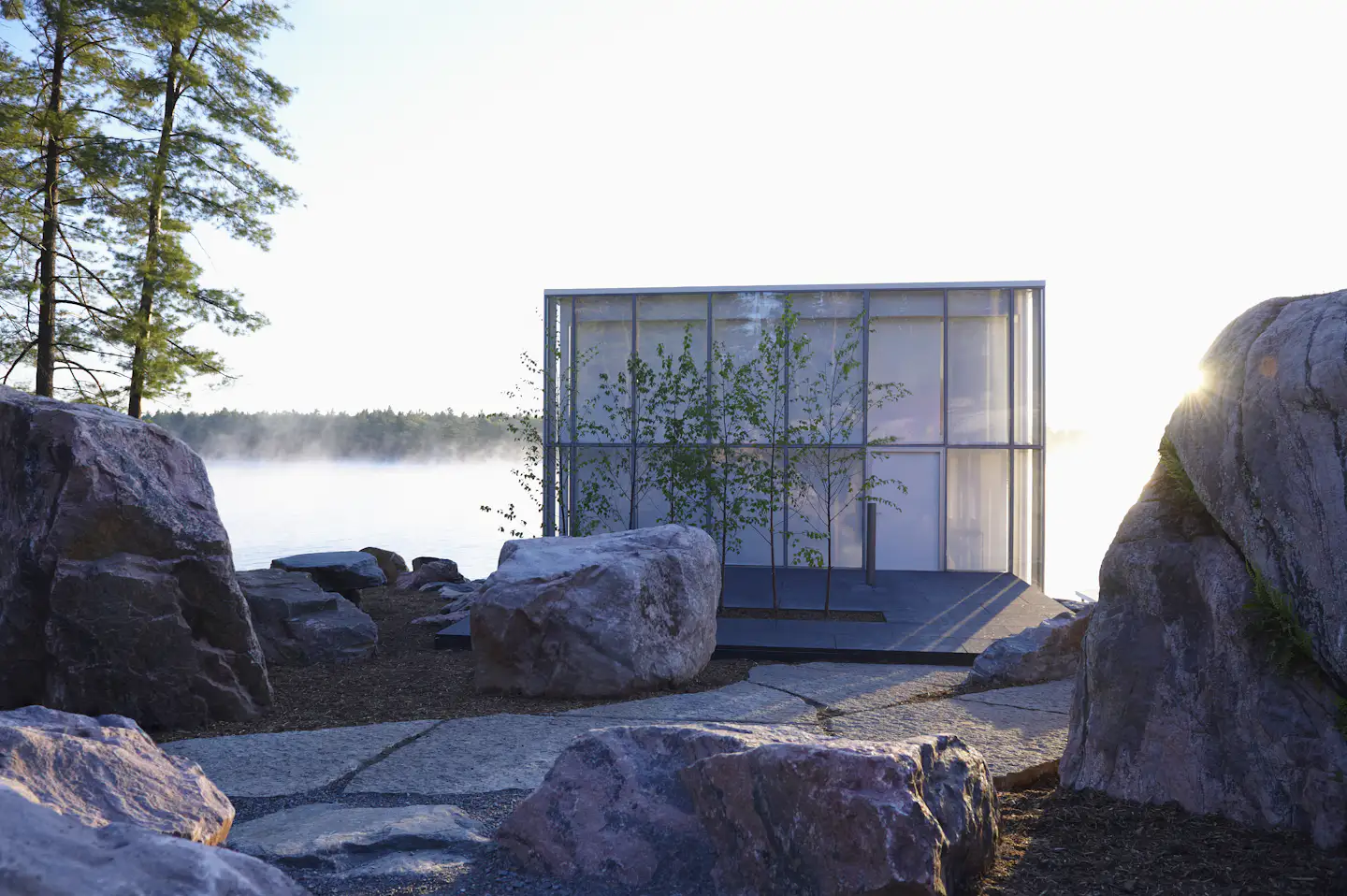 This Mesmerizing Glass House Is Also a Photographer's Lakeside Studio ...