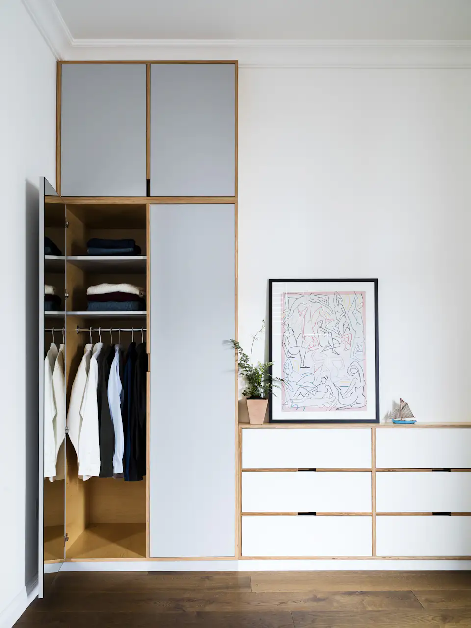 Master the Lean Closet Movement With These Everyday Staple Brands - Dwell
