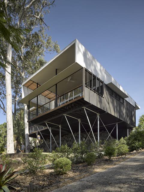 Photo 7 of 12 in This Australian “Tree House” Embraces the Spirit of ...