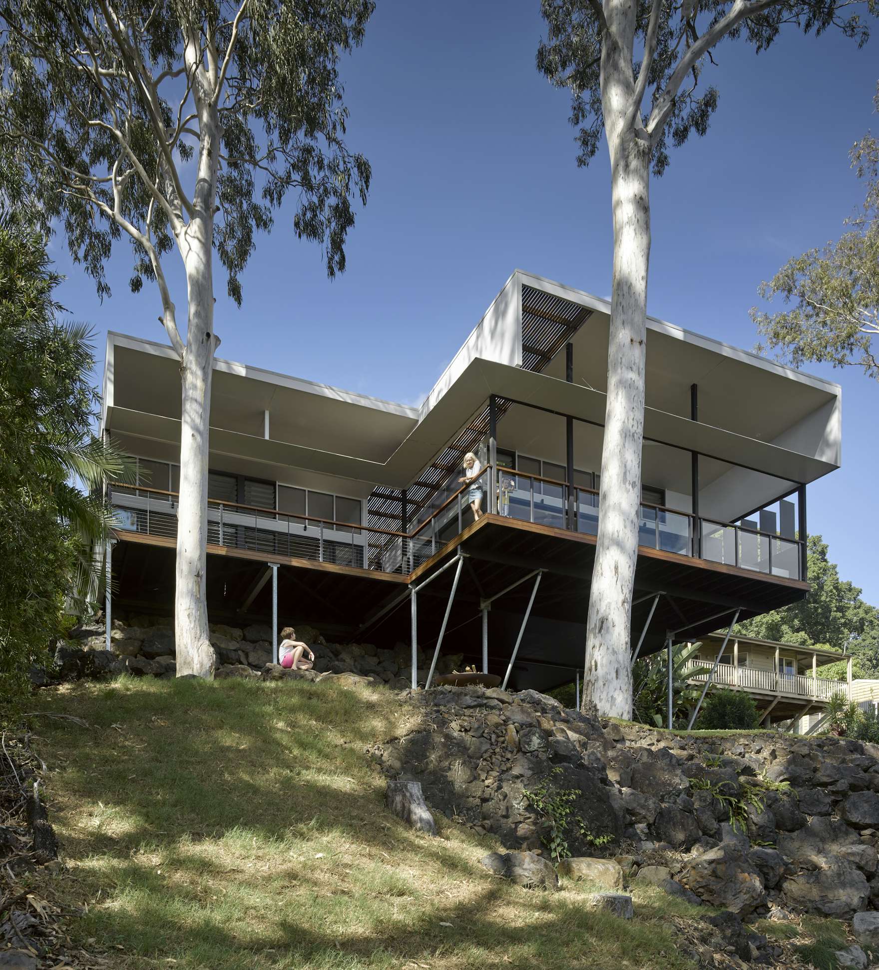 Photo 2 of 12 in This Australian “Tree House” Embraces the Spirit of ...