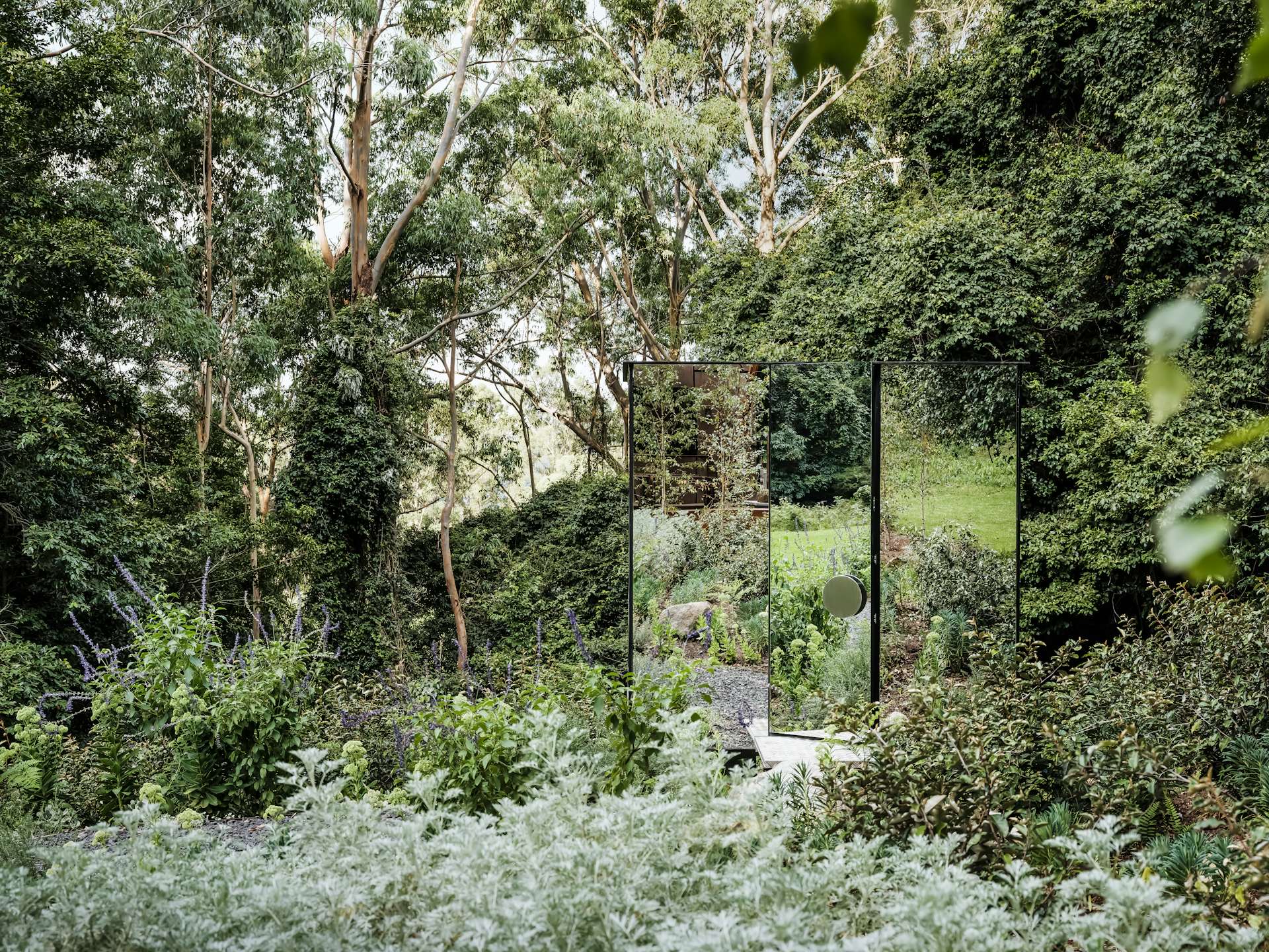 13 Mind-Boggling Buildings With Mirrored Glass Exteriors - Dwell